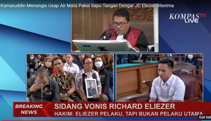 Pengacara Kamarudin Simanjuntak Menangis saat Pembacaan Vonis Richard ...
