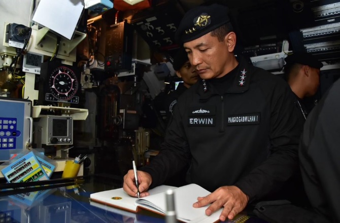 Profil Laksdya TNI Erwin S Aldedharma, Baru Empat Bulan Promosi Bintang ...